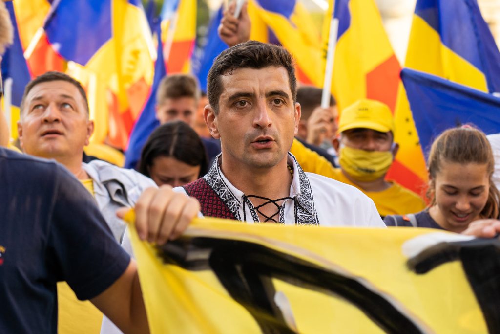 Studiu științific: ce face românii să voteze cu AUR? Nesiguranța ...